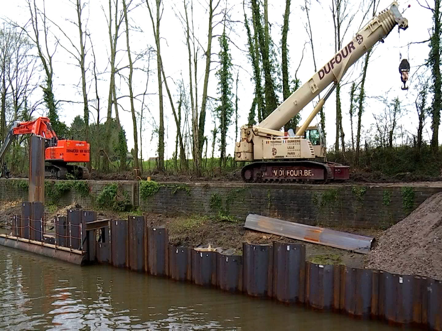 Baudour : début des travaux d'élargissement du canal Nimy-Blaton pour ...