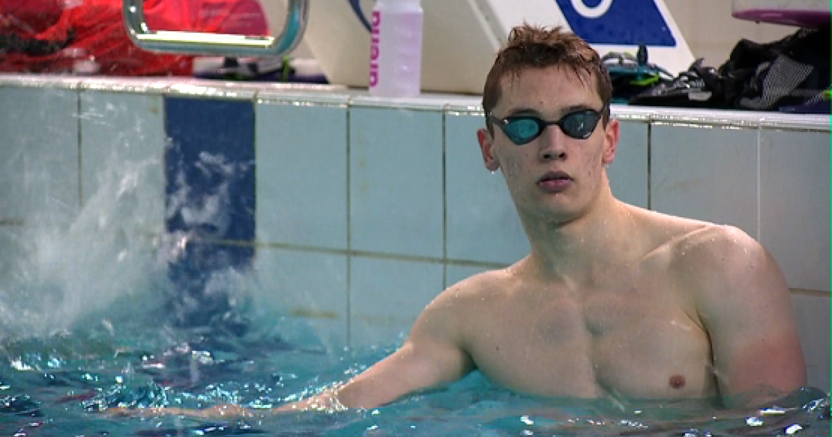NATATION - Thibault Ruelle, la torpille des Castors Mons! | Tele MB